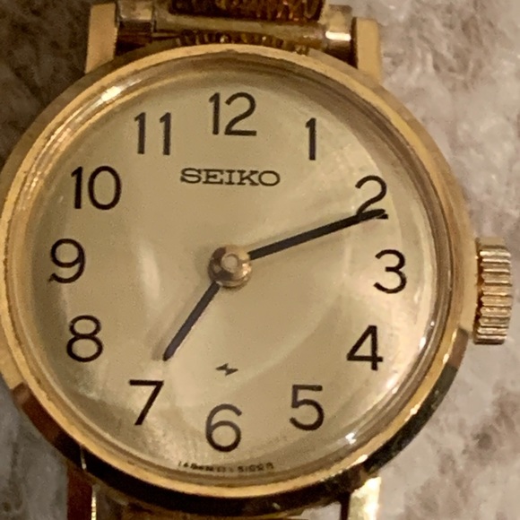 Seiko | Accessories | Vintage Small Seiko Gold Tone Wind Watch | Poshmark